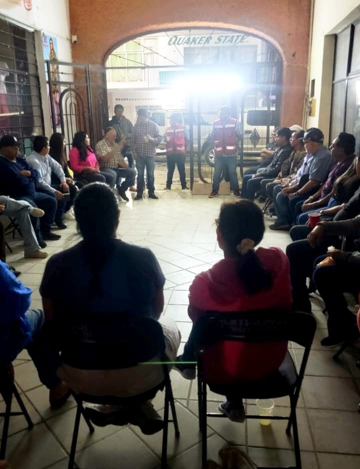 SE REÚNE MARIO CÓRDOVA CON VECINOS DE LA CALLE DELGADILLO – Presidencia ...